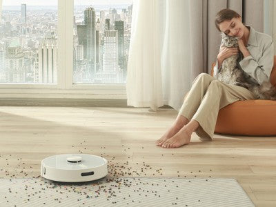 Powerful Redroad R10 robot vacuum cleaner with lidar and self-cleaning